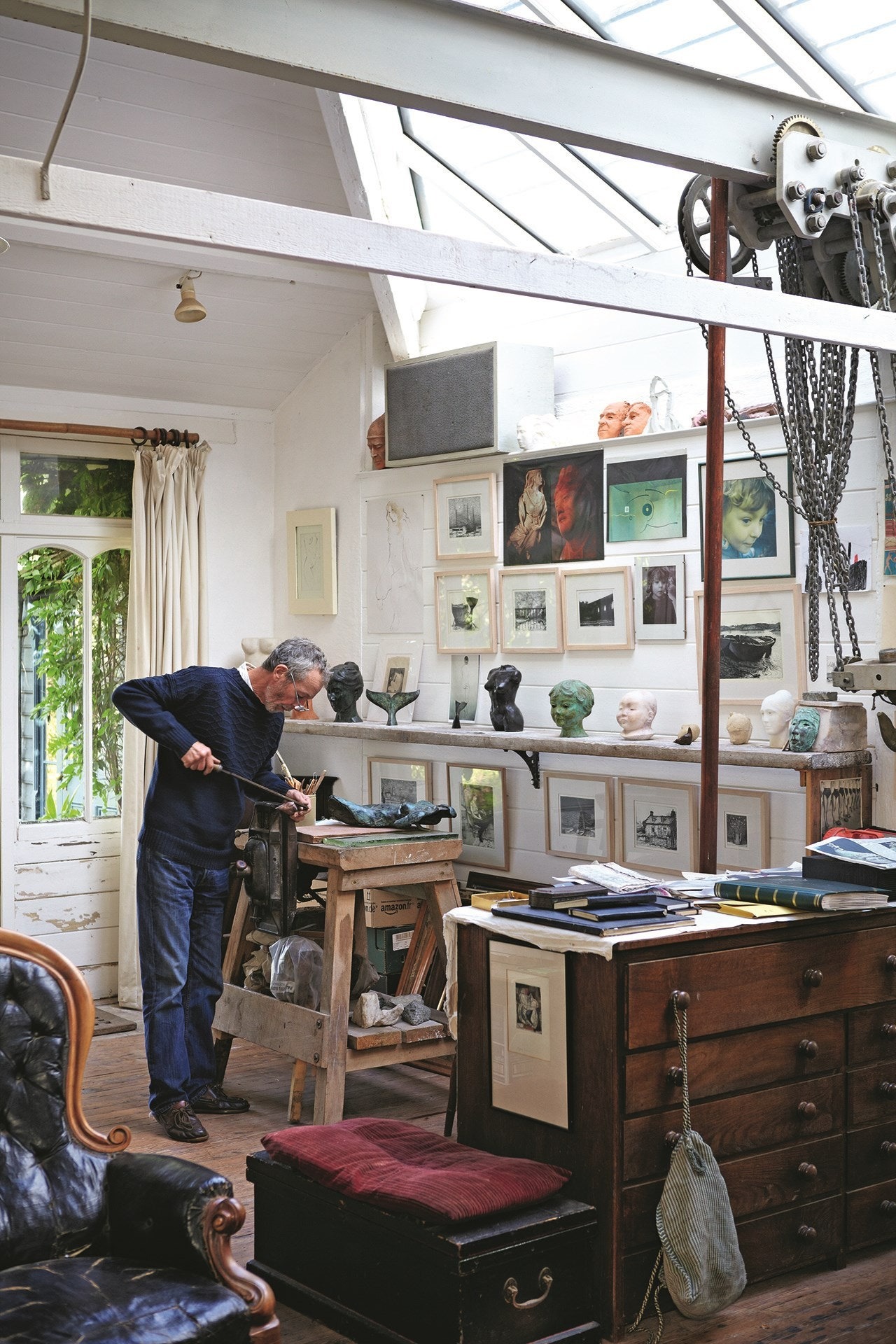 Nhà phục chế Greg Powlesland và sứ mệnh hồi sinh những cổ vật bị lãng quên